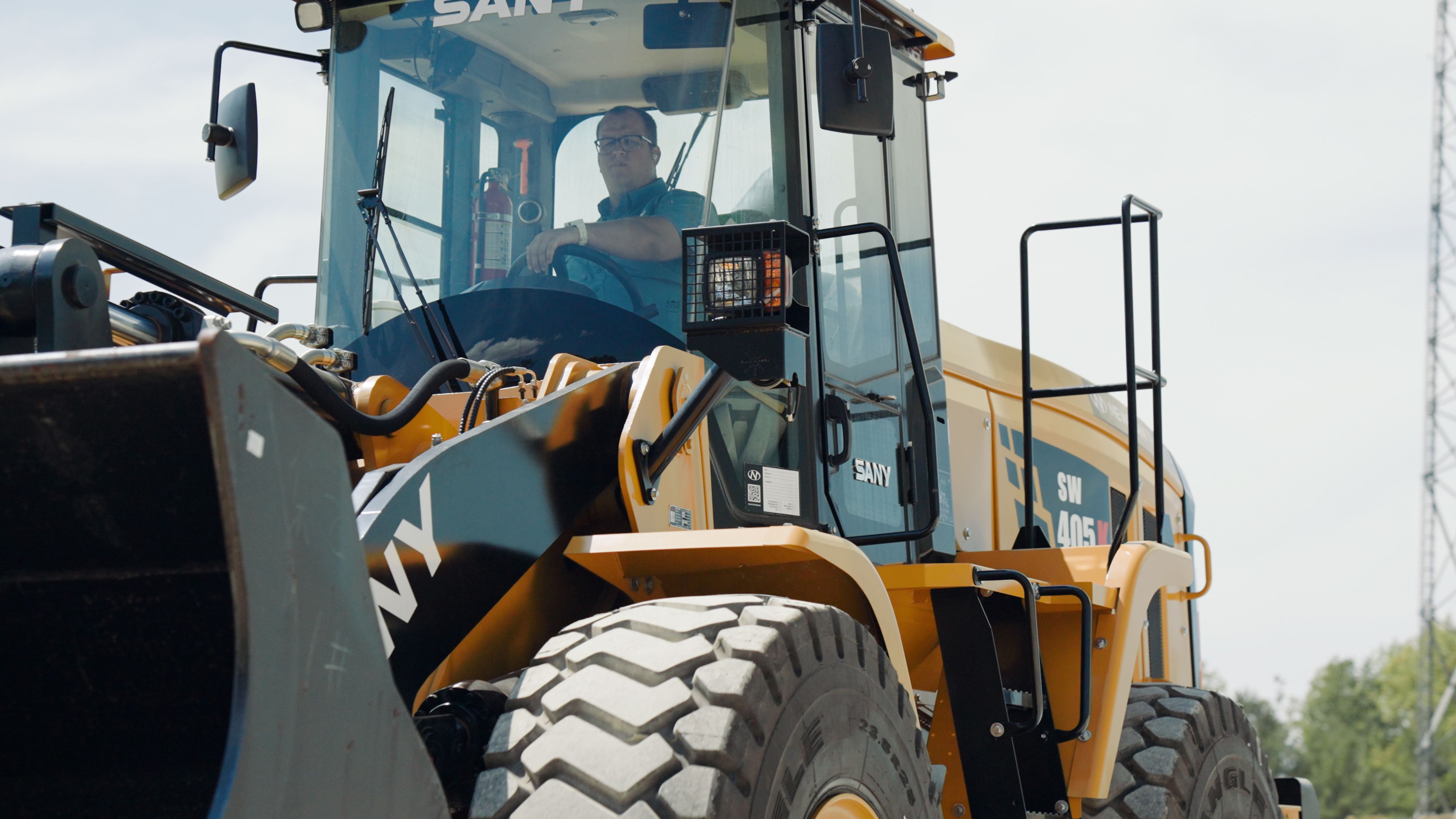 Bison Heavy Equipment — Introducing the SANY SW405K Wheel Loader: A ...